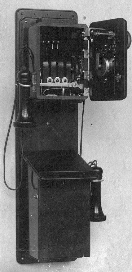 BELL TELEPHONE MANUFACTURING Co. (BTMC) - Telephone No. 2027