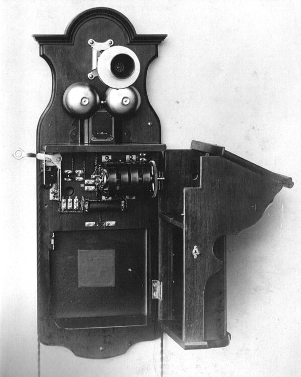 BELL TELEPHONE MANUFACTURING Co. (BTMC) - Telephone No. 2065