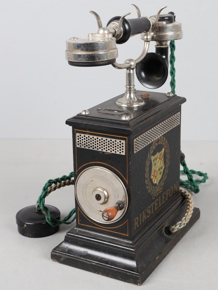 L. M. ERICSSON AB 112