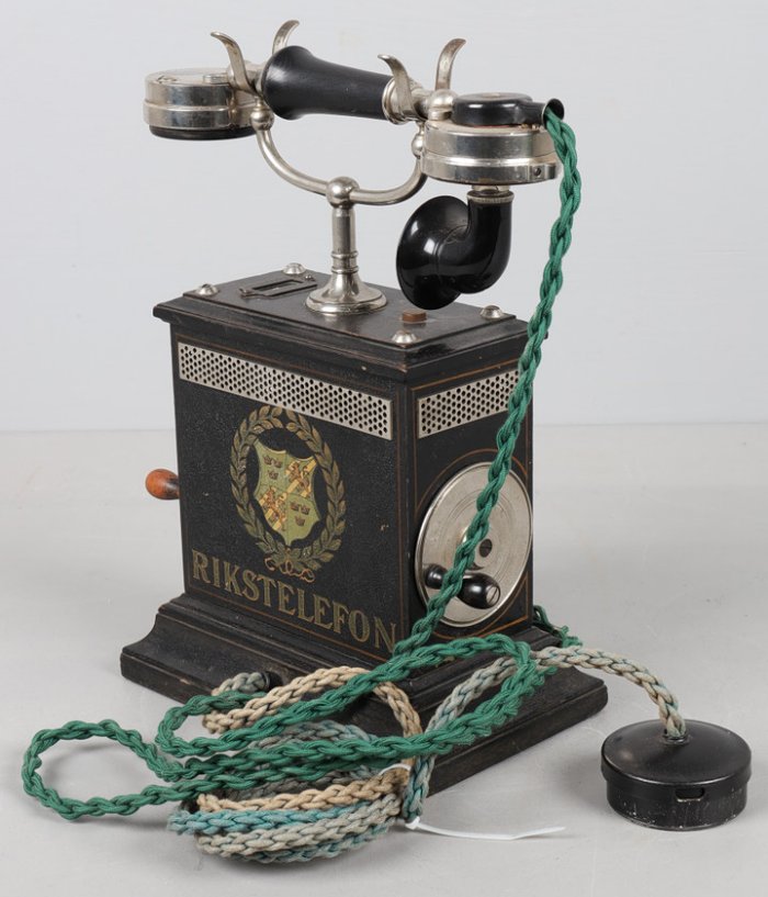 L. M. ERICSSON AB 112