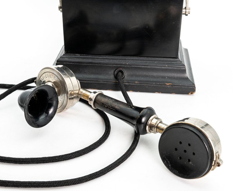 L. M. ERICSSON AB 112