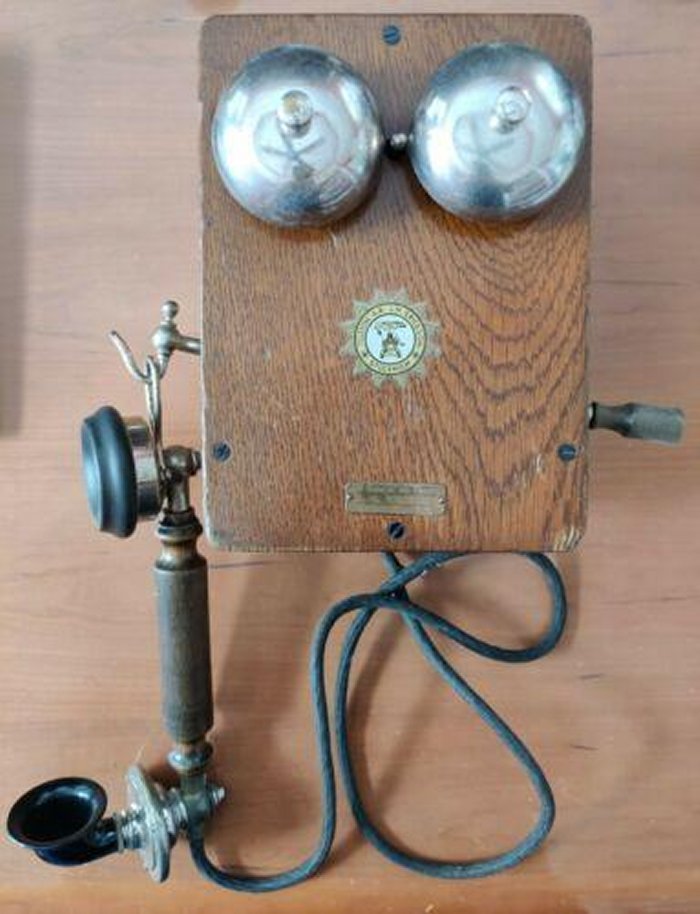 L. M. ERICSSON AB 123 and AB 124