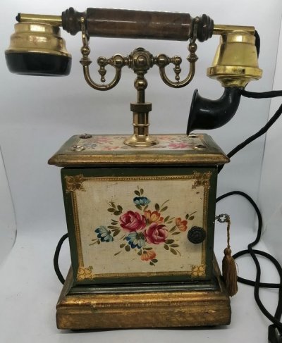 TELART - TELEPHONES