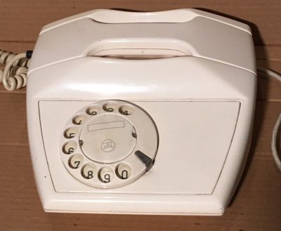 TELART - TELEPHONES